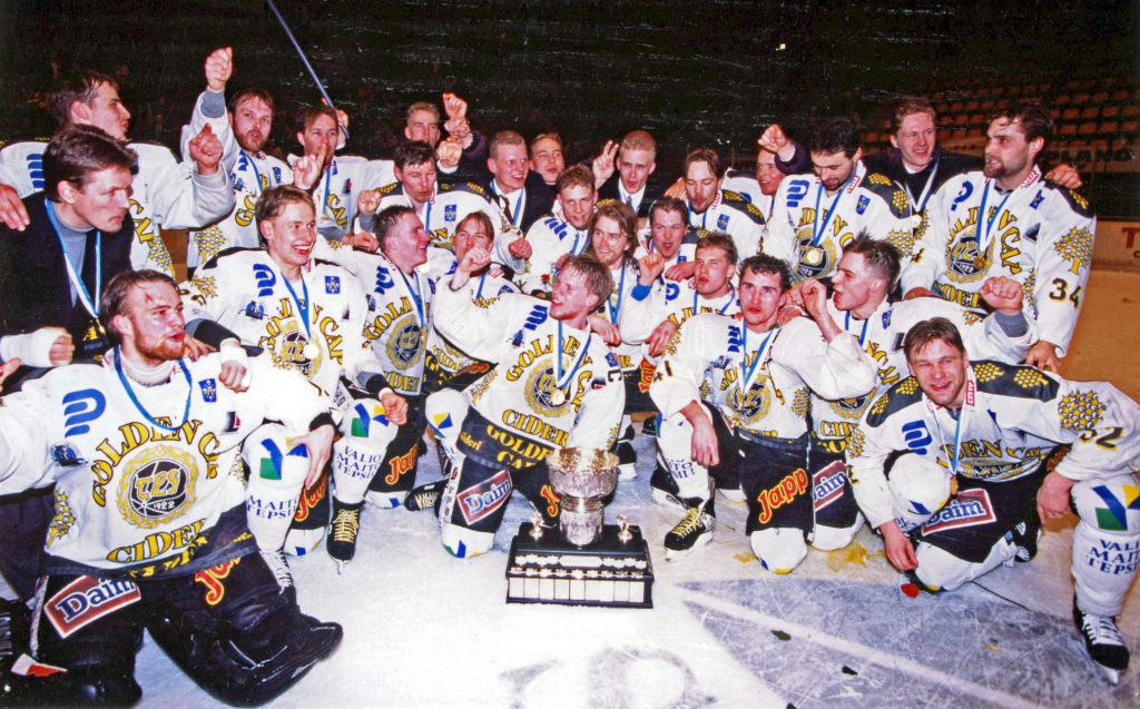 1990-luku – Mestaruuksia ja mitaleita - Suomi-kiekon ennätykset ja tilastot